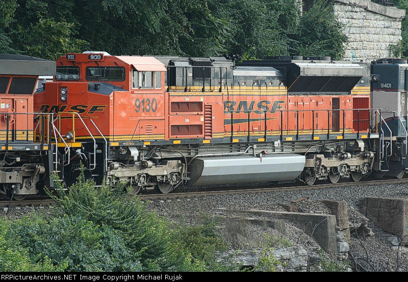 BNSF 9130